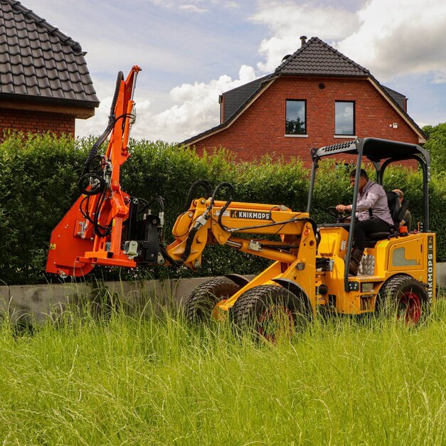 Arm mulching mower | Knikmops | Gebroeders Geens